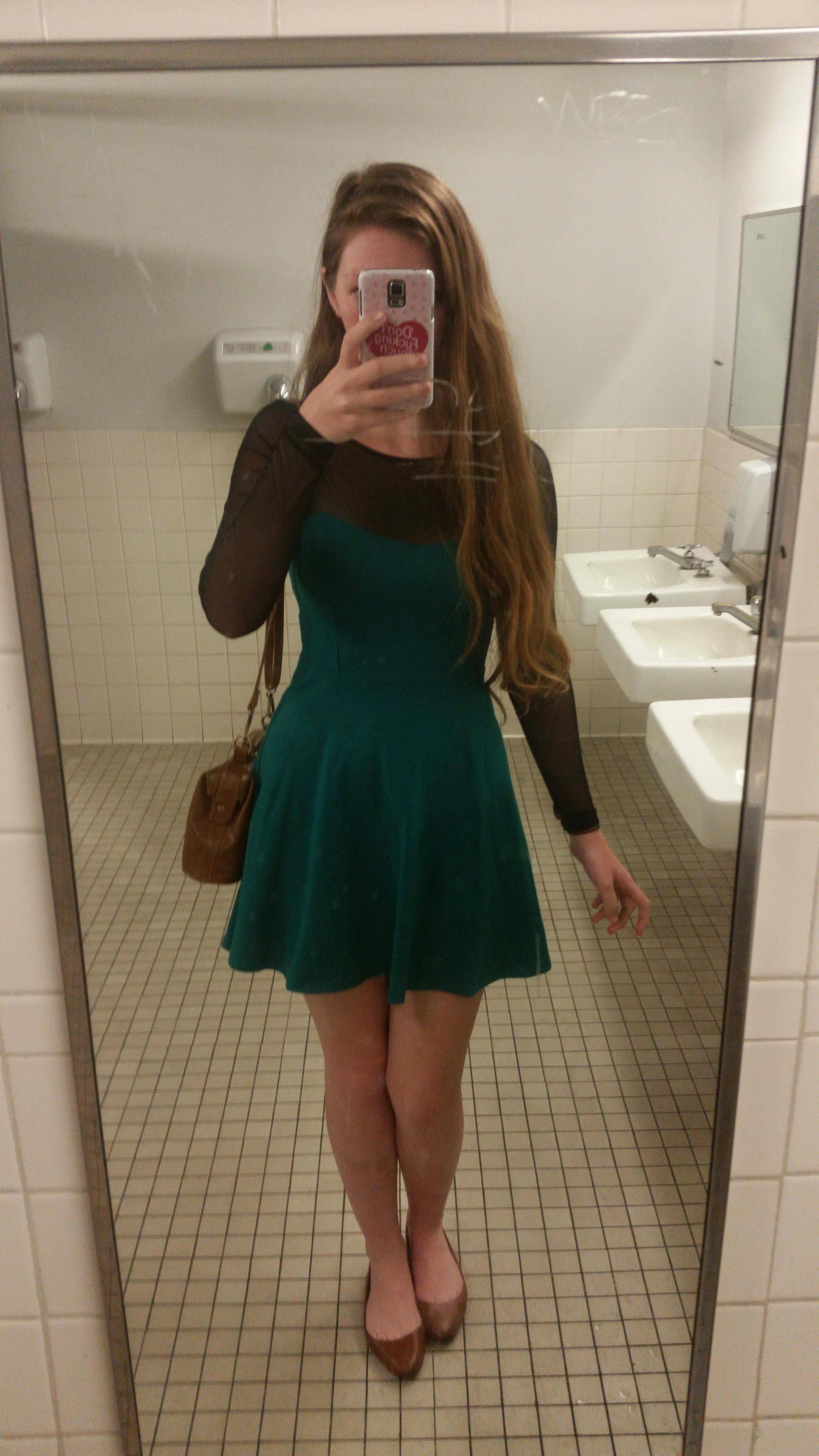 Pretty green dress | Scrolller