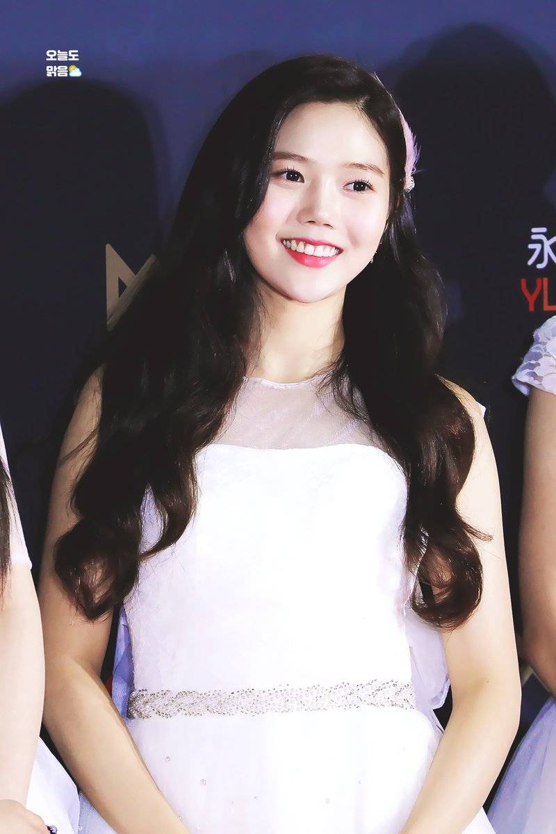Pretty Hyojung | Scrolller