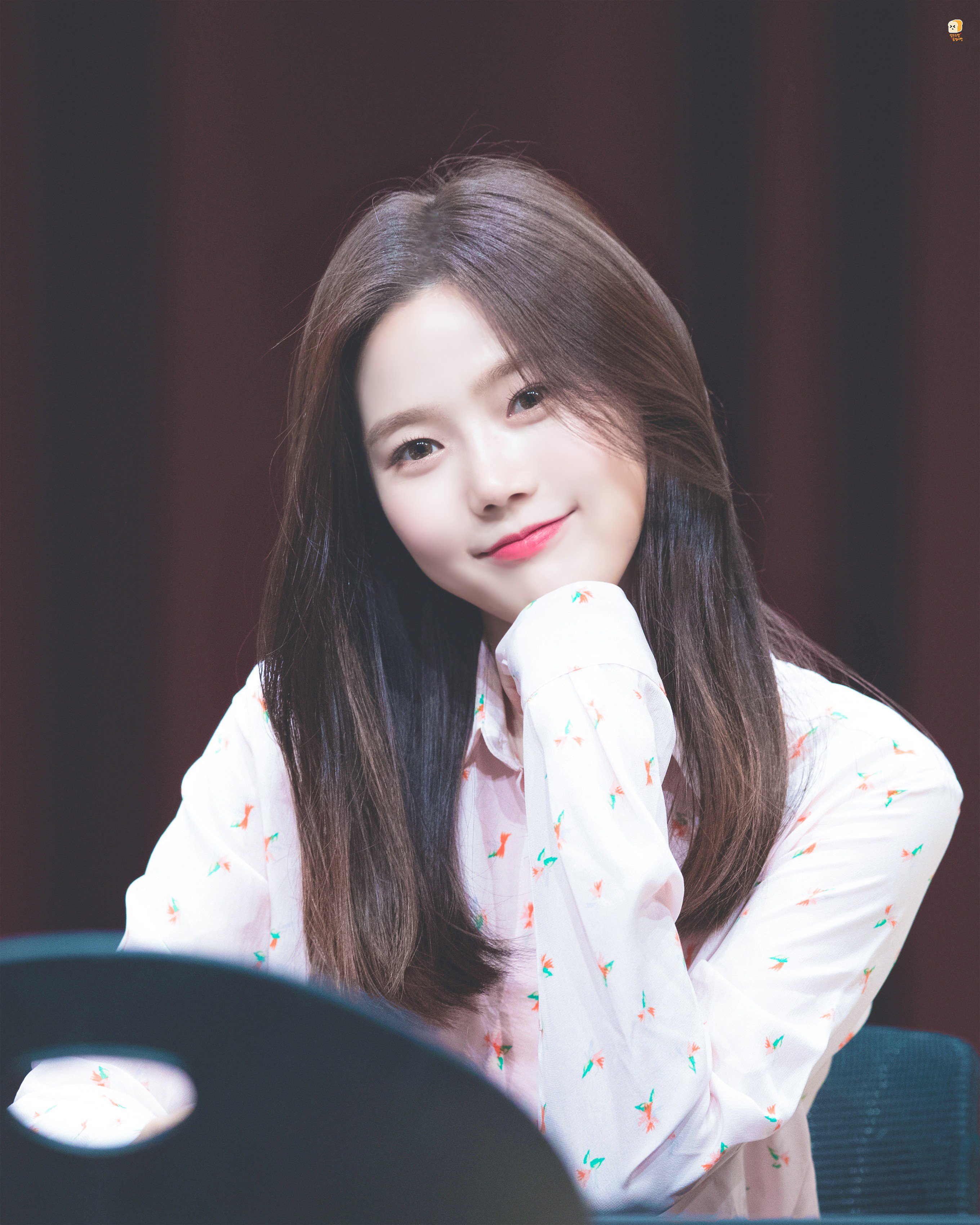 Pretty Hyojung | Scrolller