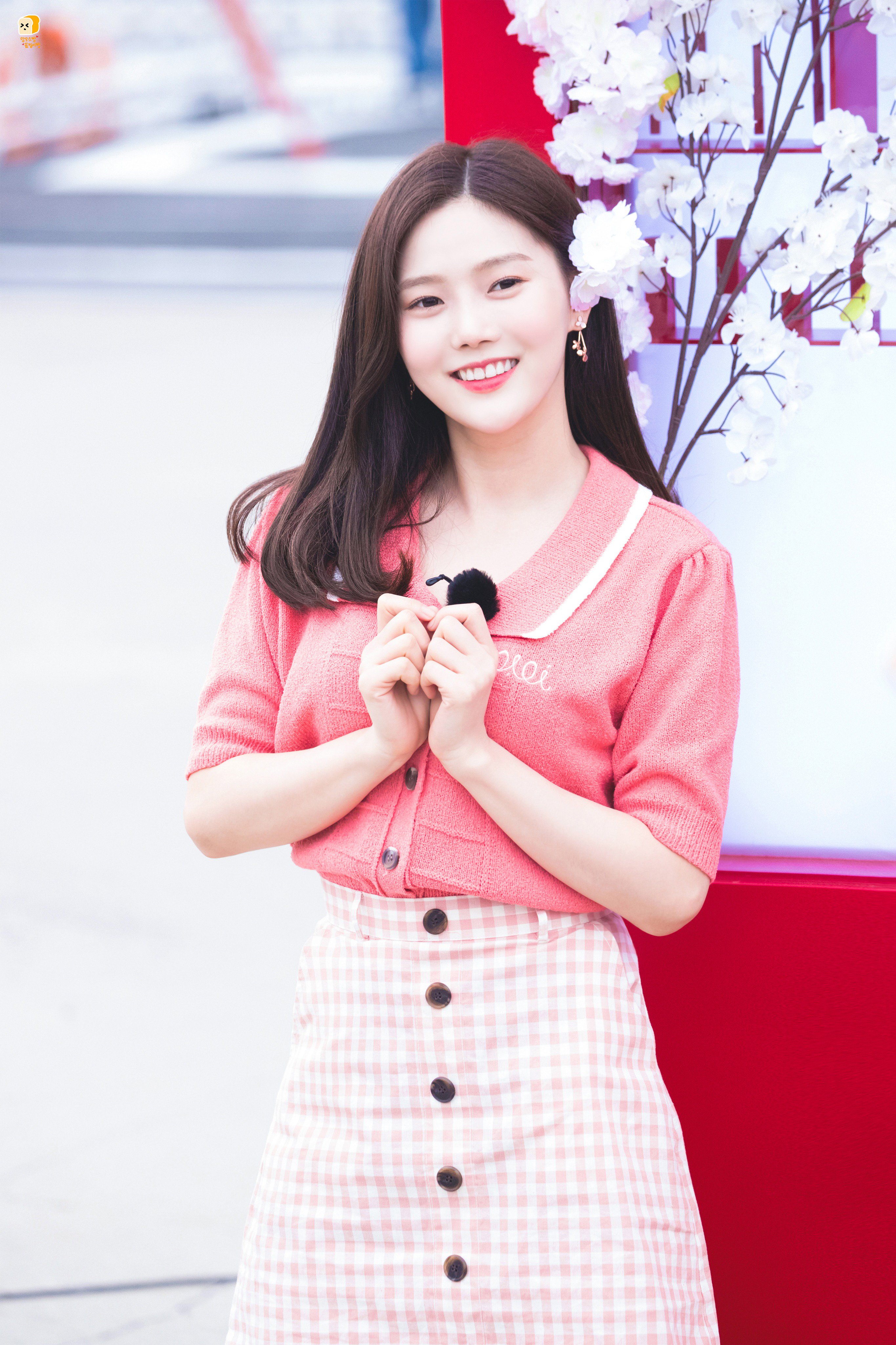 Pretty Hyojung Smile | Scrolller