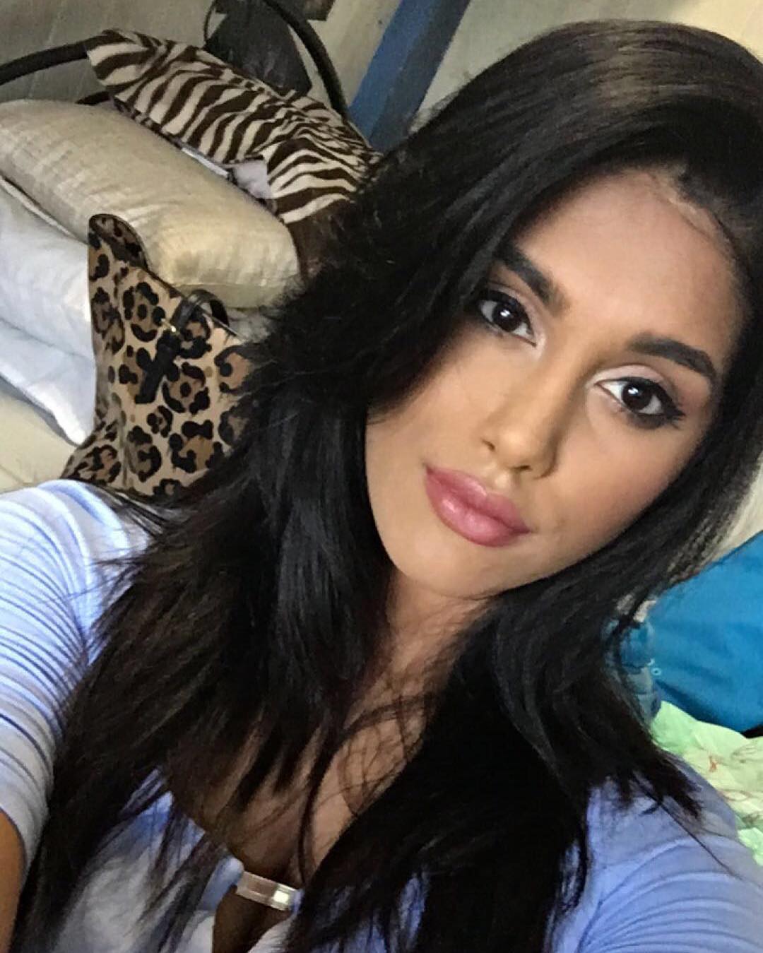 Pretty Indian Engineering student | Scrolller