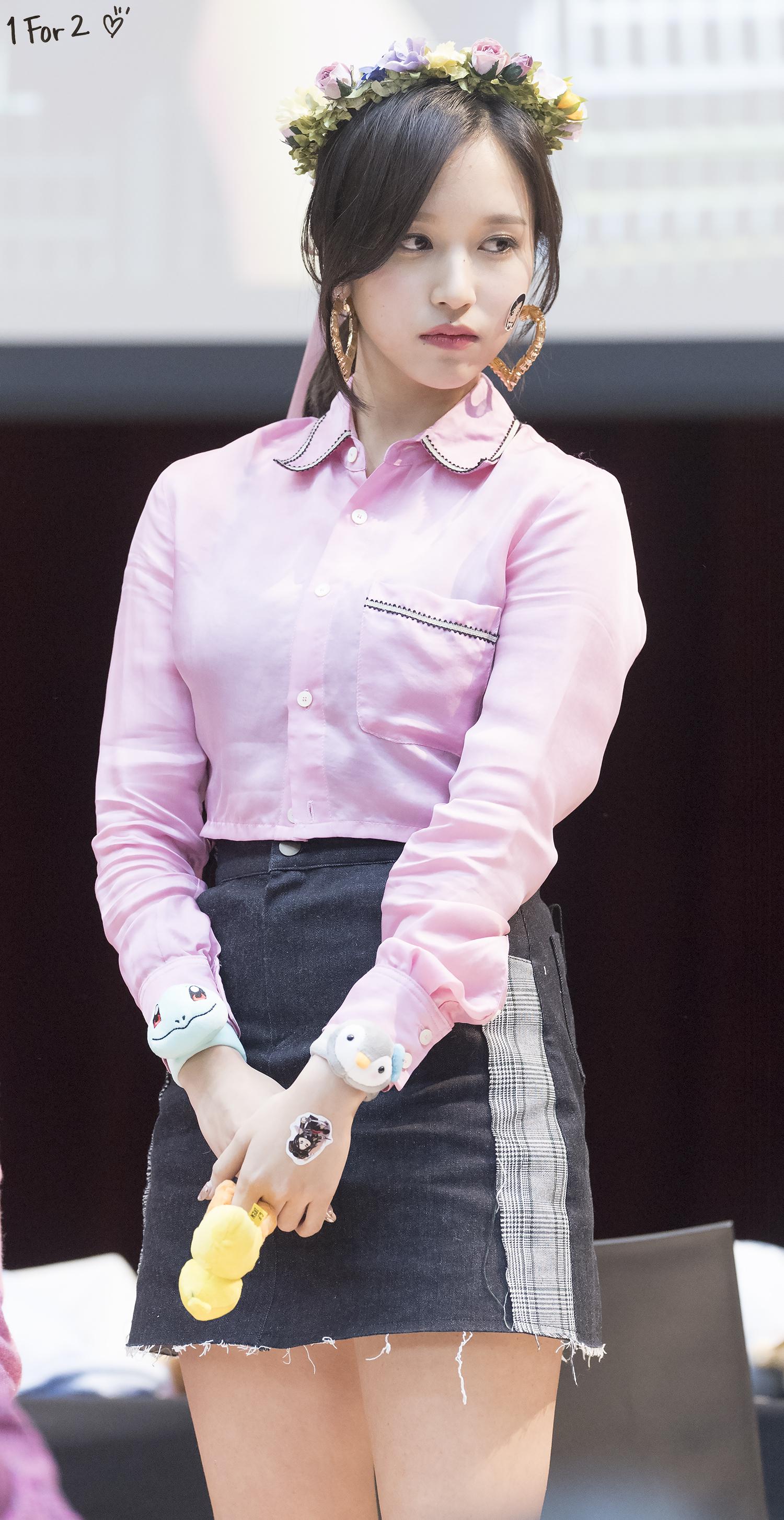 Pretty Mina | Scrolller