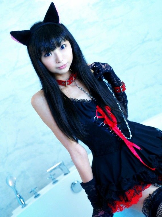 Pretty Neko kitty on a leash | Scrolller
