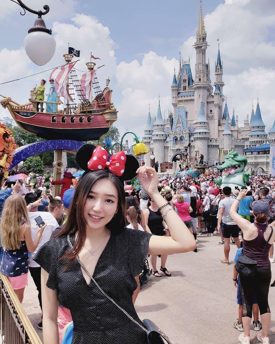 Pretty on parade | Scrolller