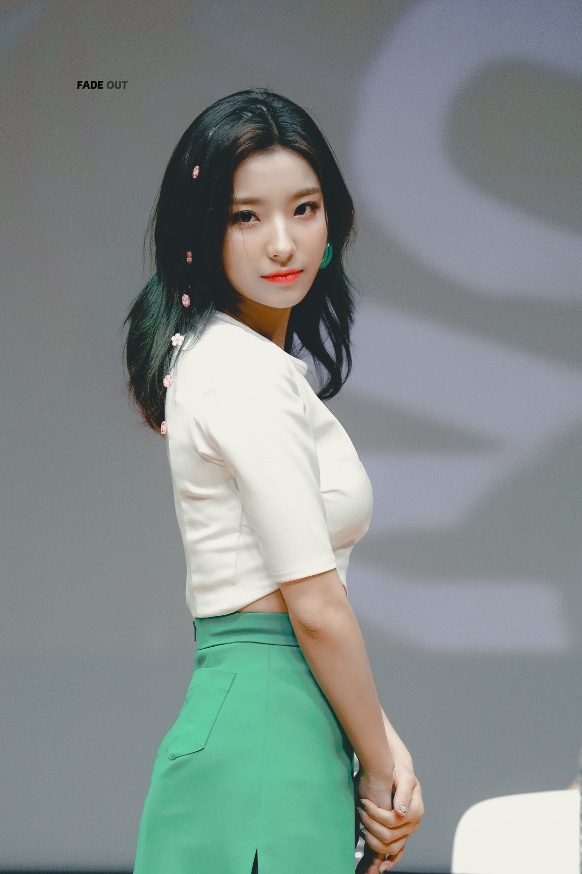 Pretty Saerom | Scrolller