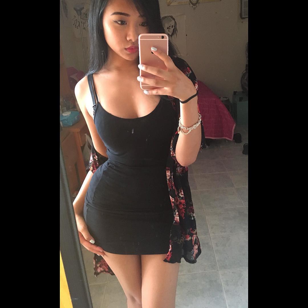 Quick selfie | Scrolller