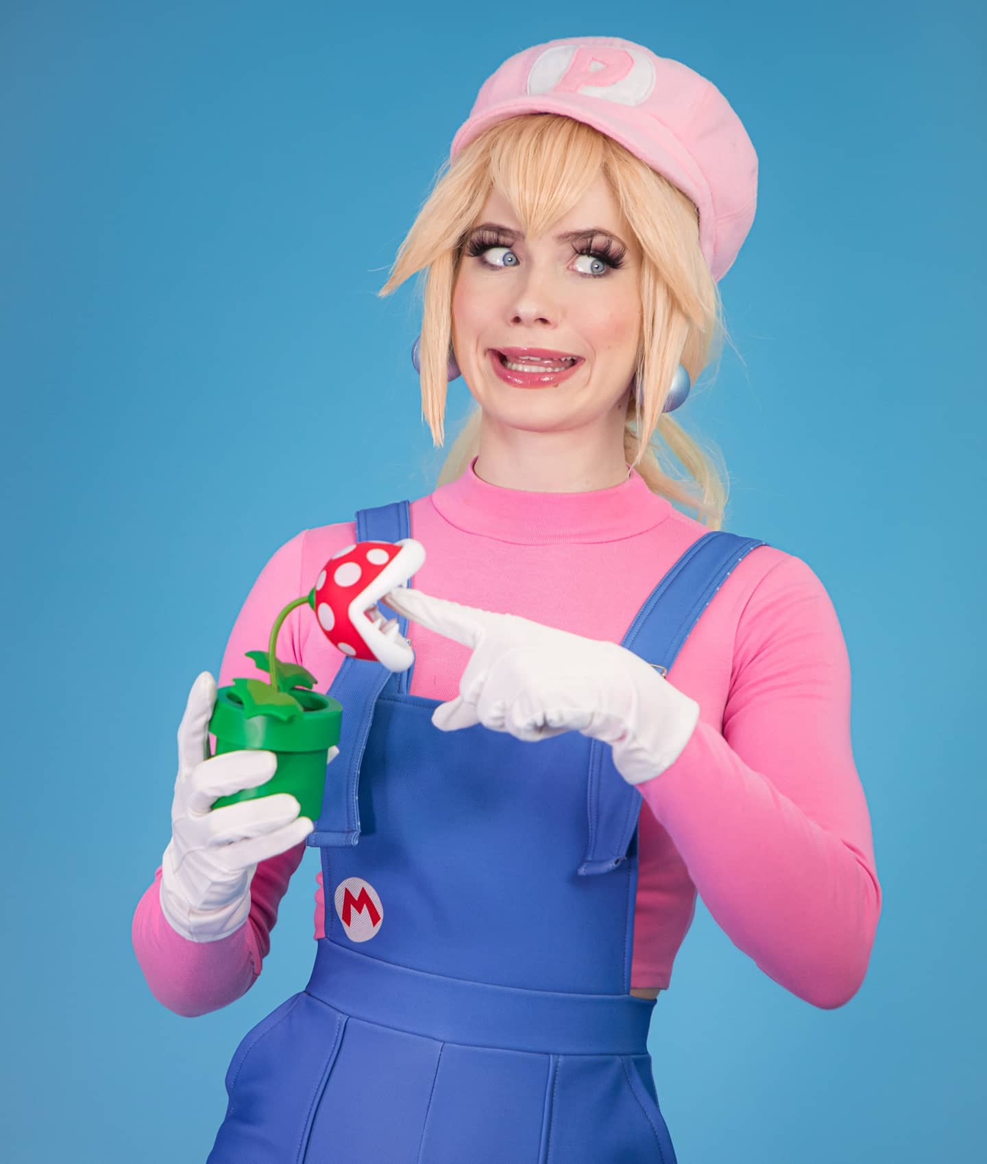 Princess Peach Plumber Cosplay by Nichameleon | Scrolller