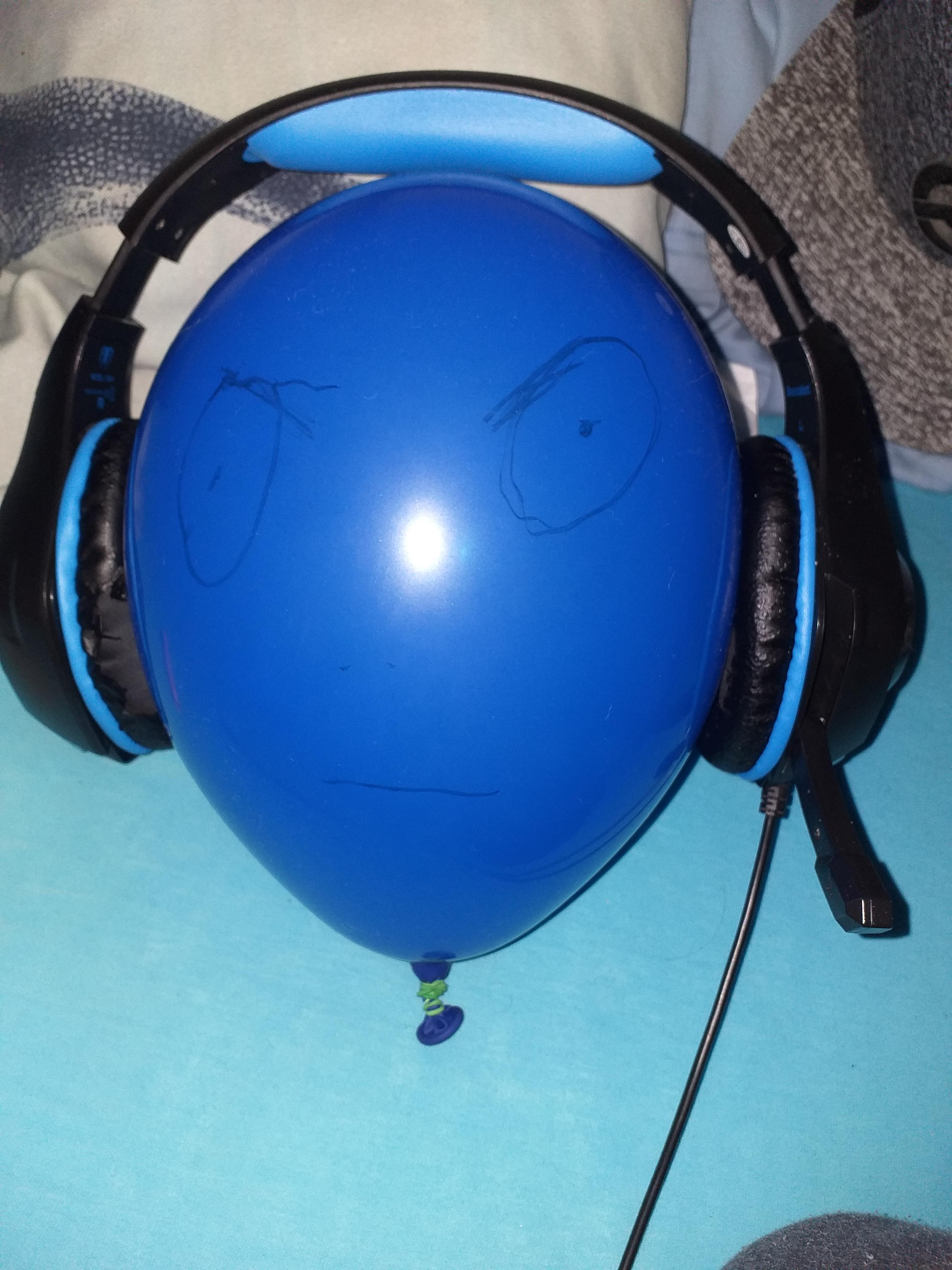 Pro gamer balloon | Scrolller