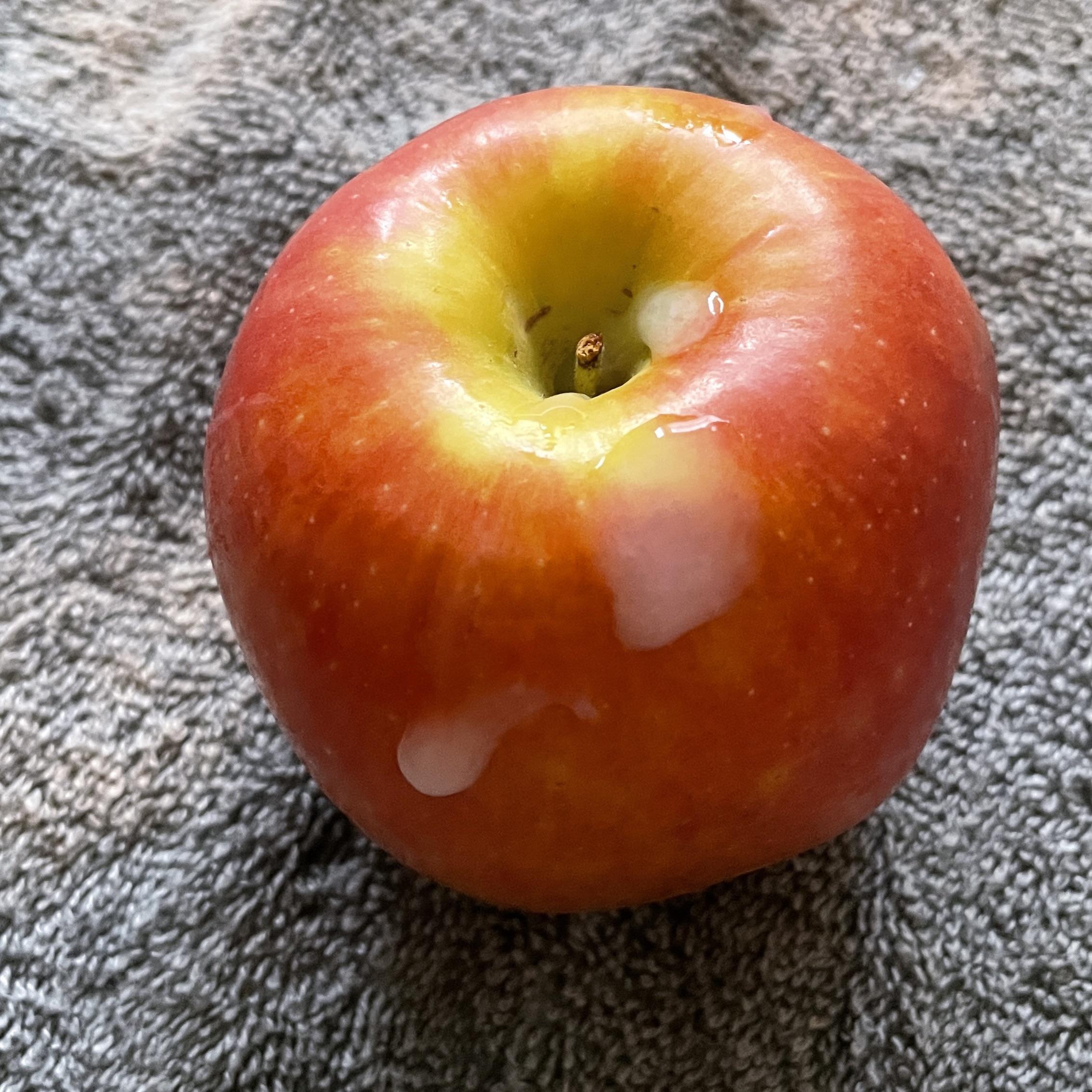 Added some extra protein and flavour to my apple | Scrolller