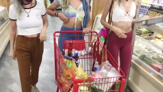 Proper Shopping Attire | Scrolller