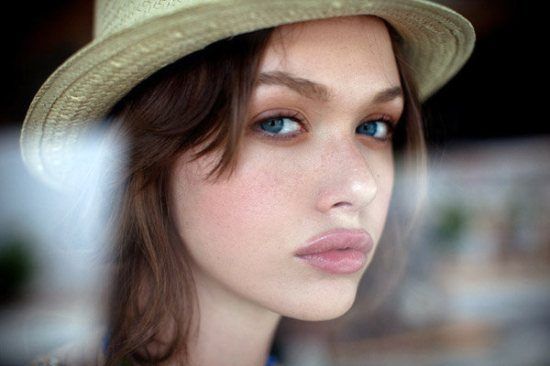 Properly Glossed | Scrolller