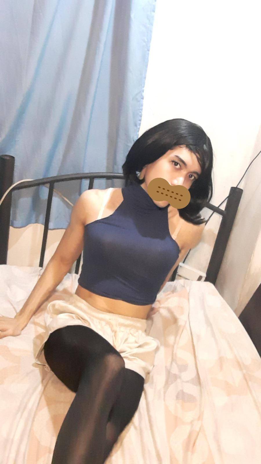 PROTIP! Ring lights are great for taking pics 💡 😅 | Scrolller