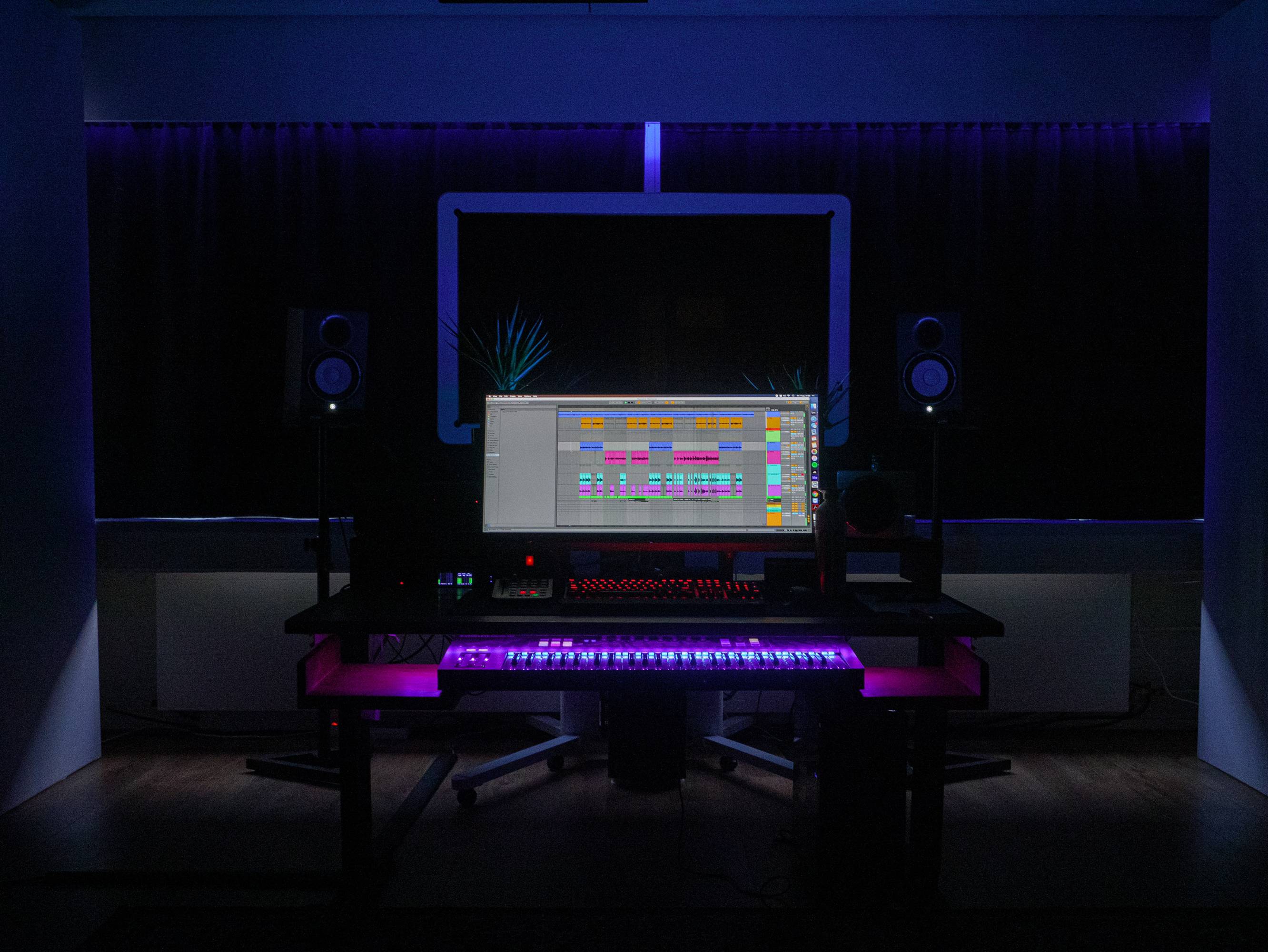 Proud of my diy desk and treatment | Scrolller