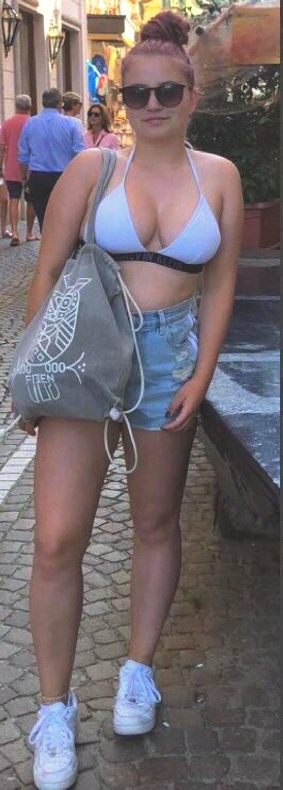 Public bikini walk | Scrolller