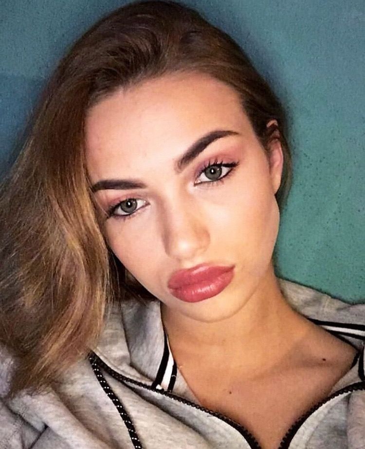 puffy lips | Scrolller