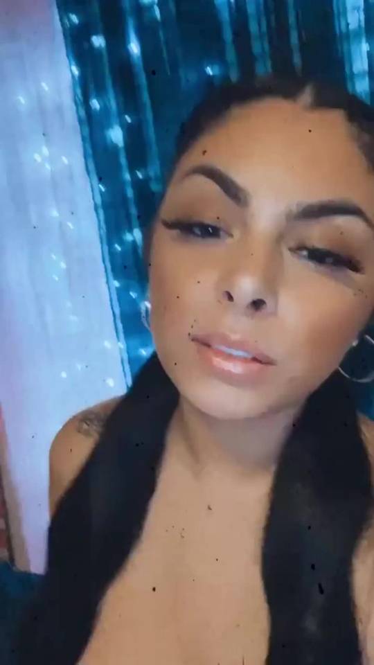 pull up to the all you can lick buffet 😋 | Scrolller