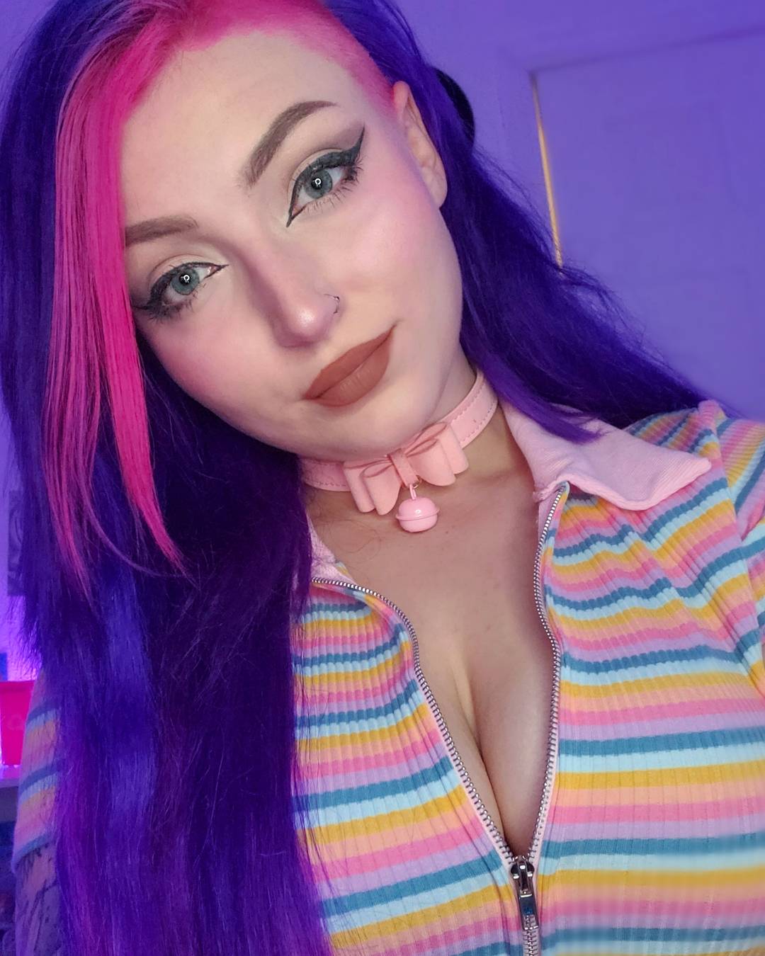 Put Some Pink In My Hair What Do You Guys Think 😊 Scrolller