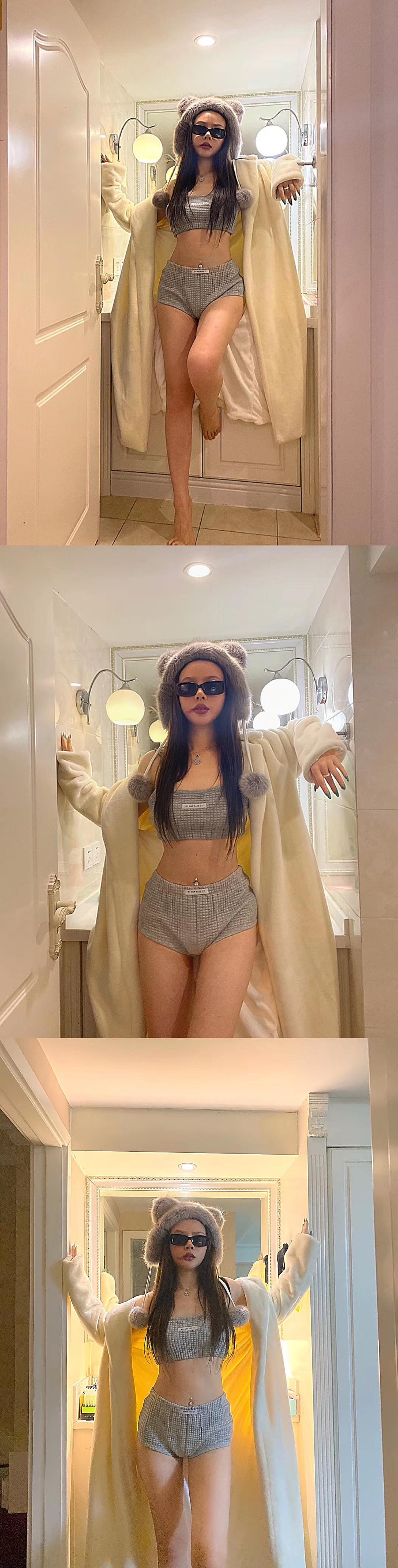 Qi Wei x 3 | Scrolller