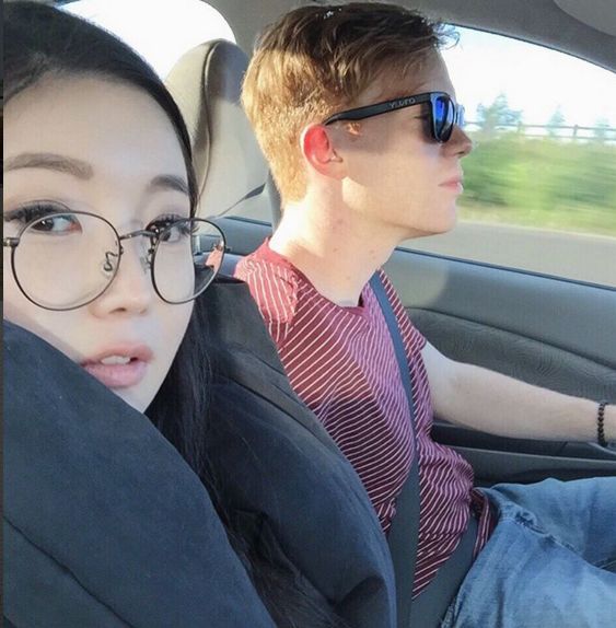 QT couple | Scrolller