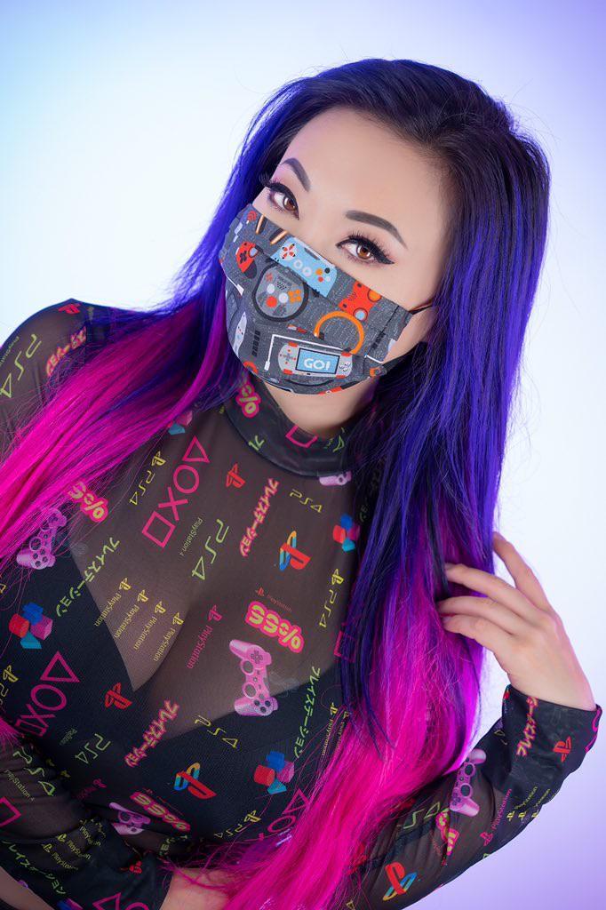 Quarantined Yaya. Dig the outfit! | Scrolller