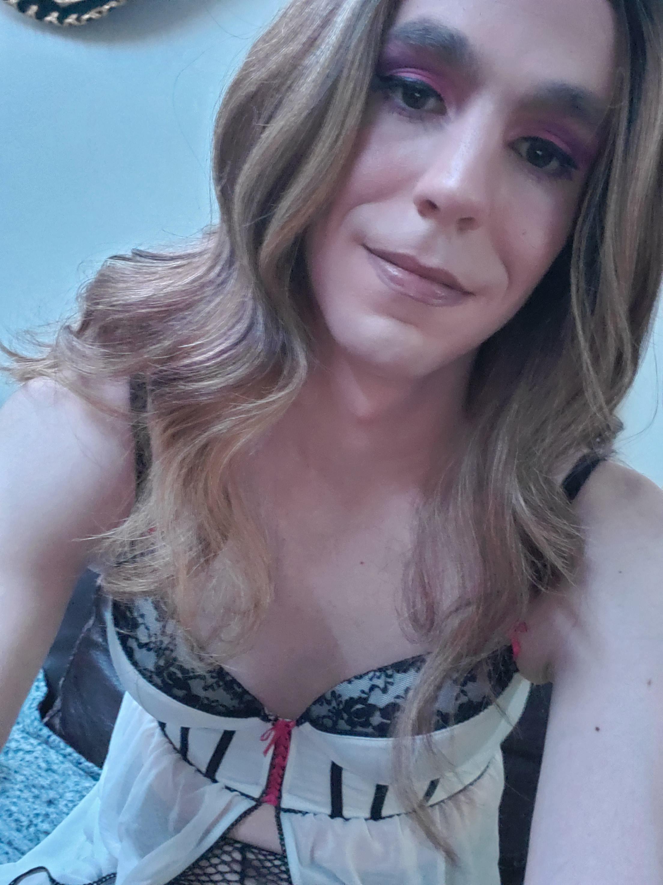 Quick selfie of tonights look :) | Scrolller