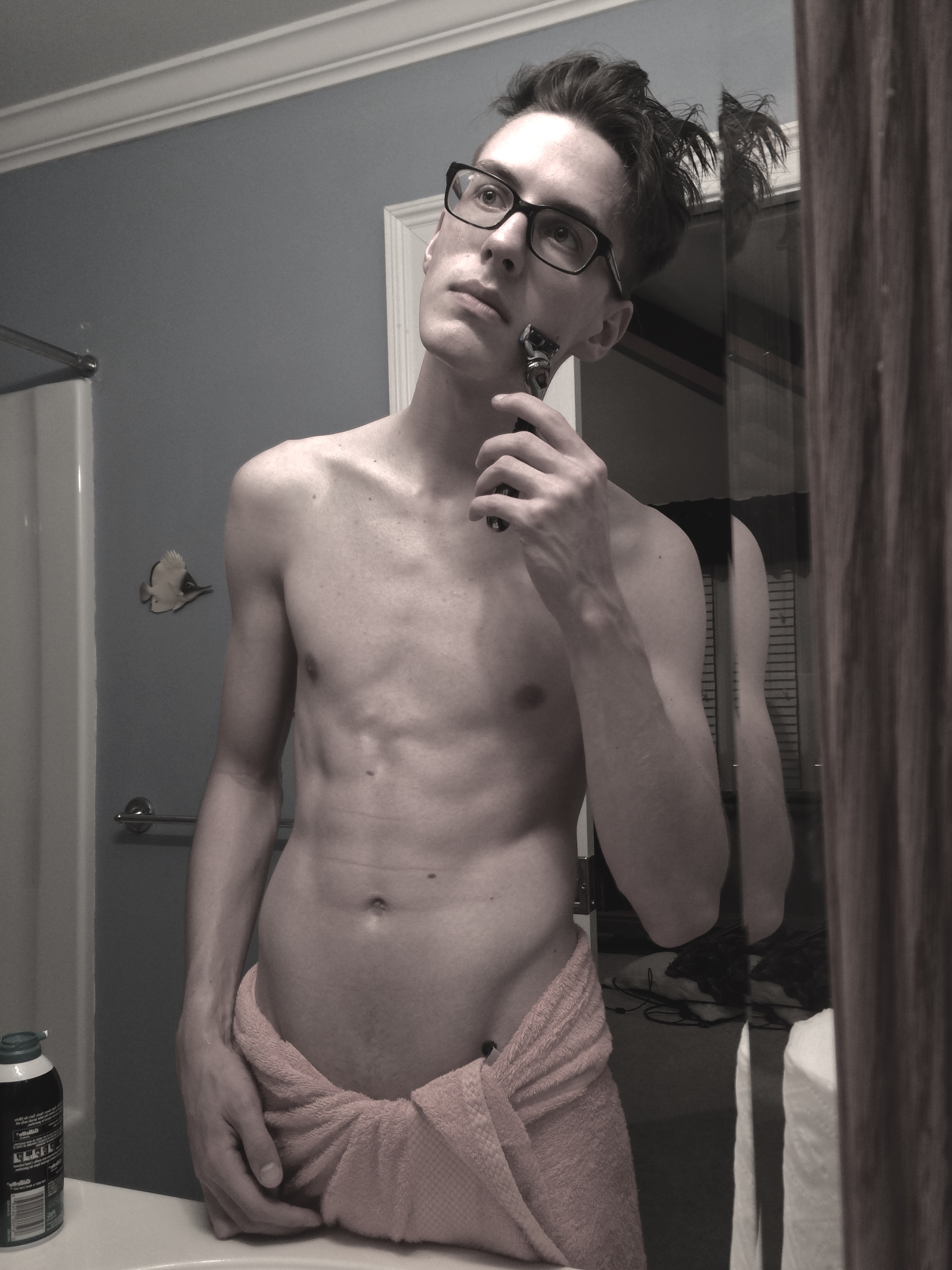 Quick shave after a shower | Scrolller