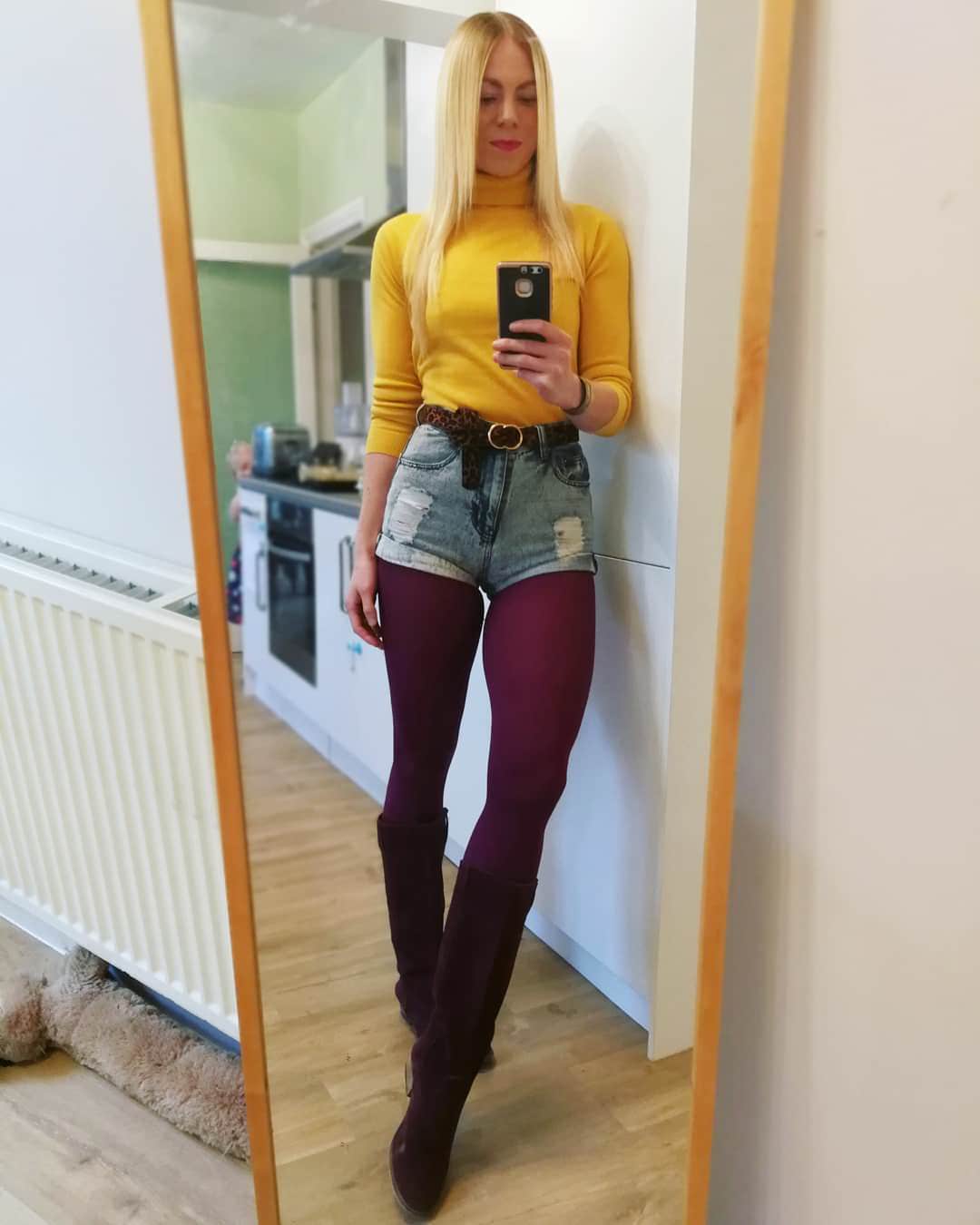 Rachel White | Scrolller