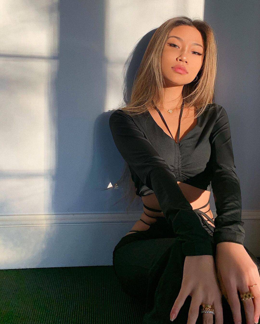 Rachie Love [irtr] | Scrolller