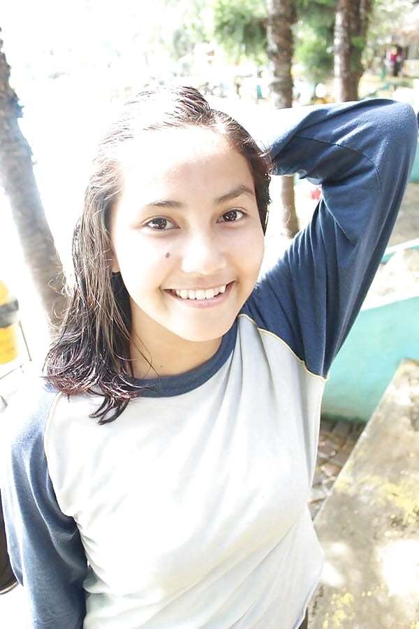 random girl (link in comments) | Scrolller