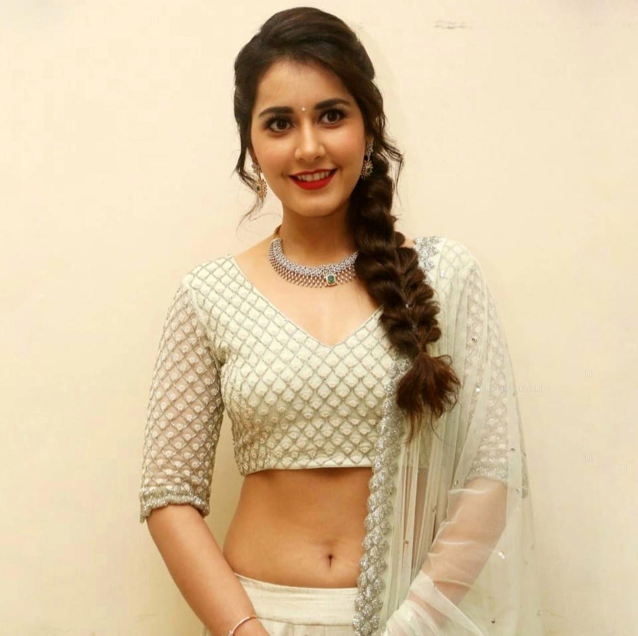 Rashi Khanna in ethnic | Scrolller