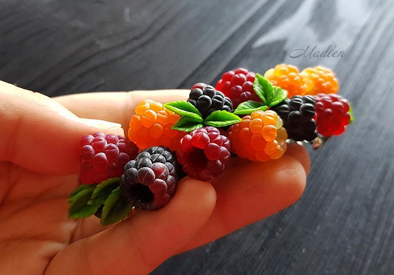 Raspberry barrett 🍓 | Scrolller