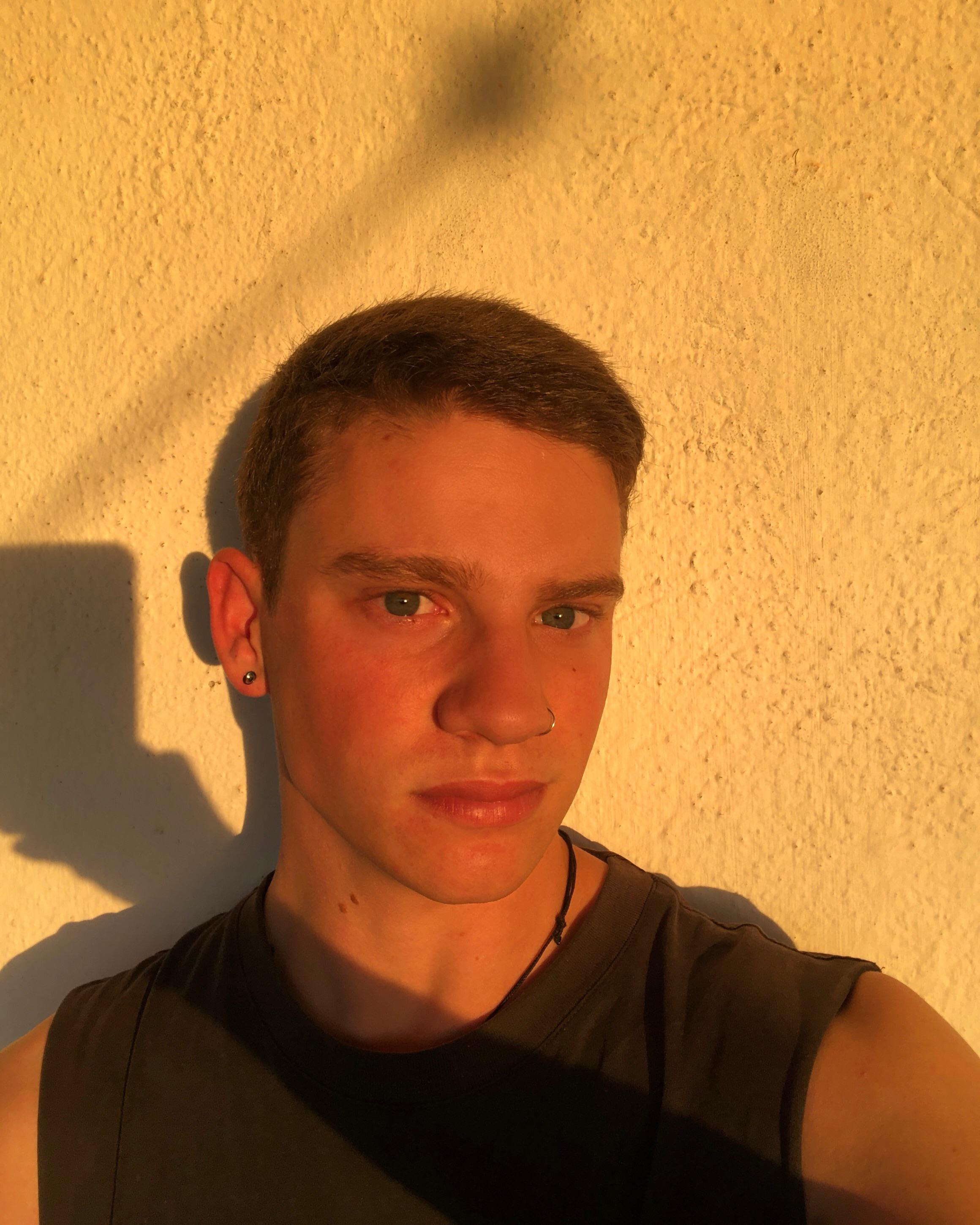 Rate me 19/m | Scrolller