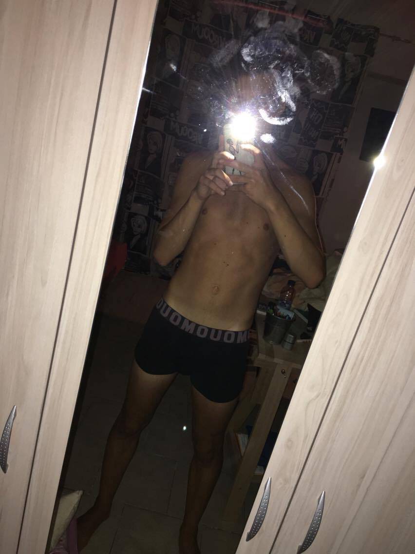 Rate mee | Scrolller