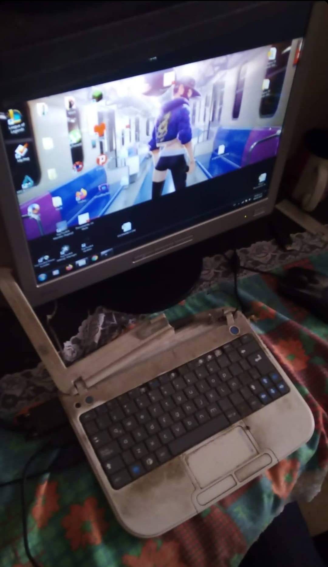 Rate my setup | Scrolller