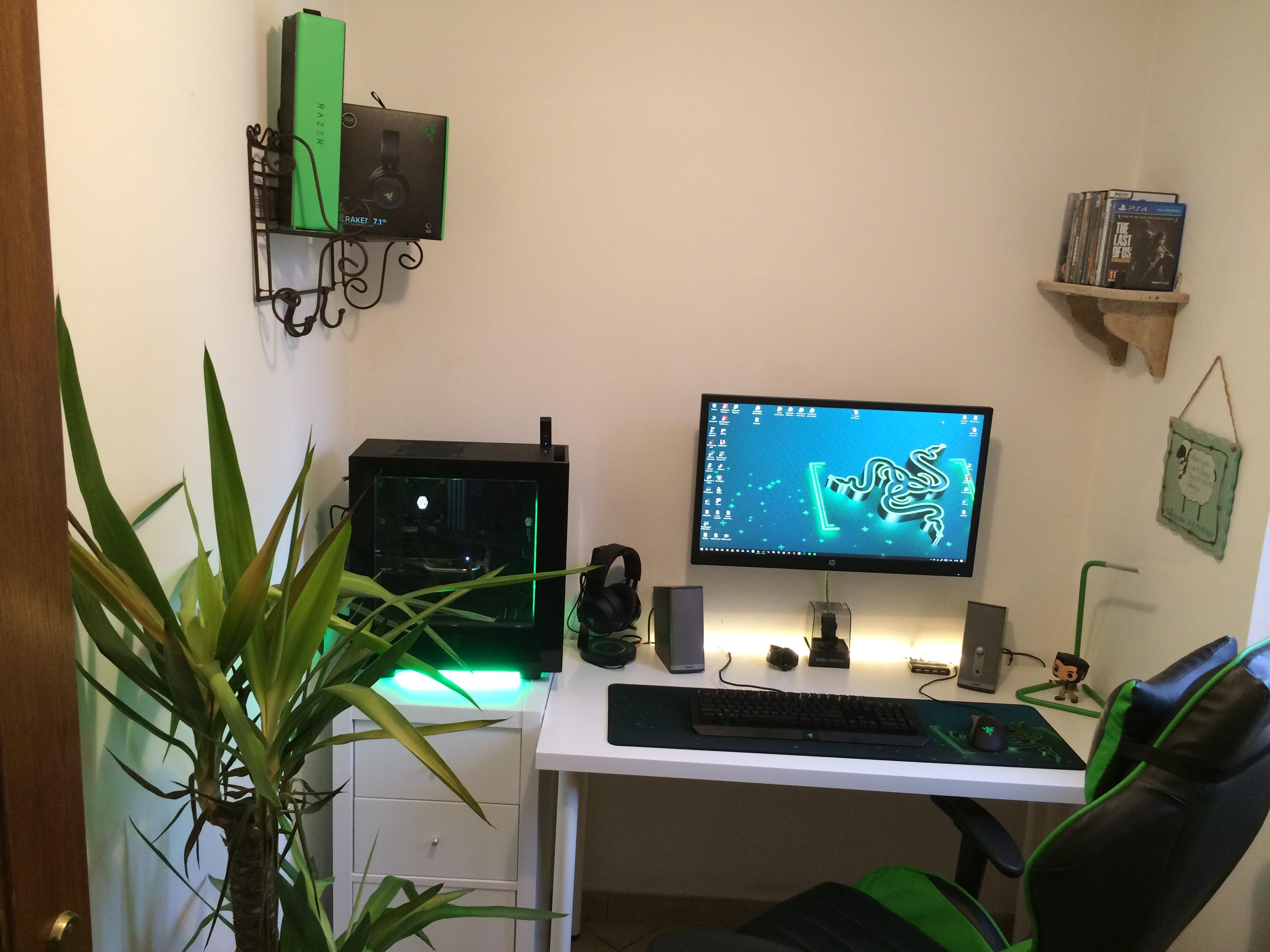 Razer battle station setup | Scrolller