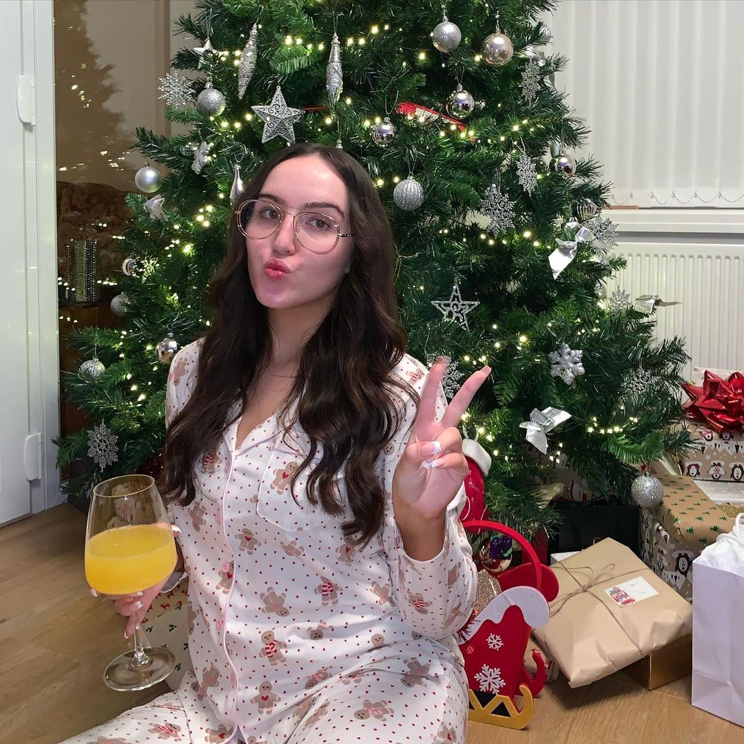 Ready to be unwrapped | Scrolller