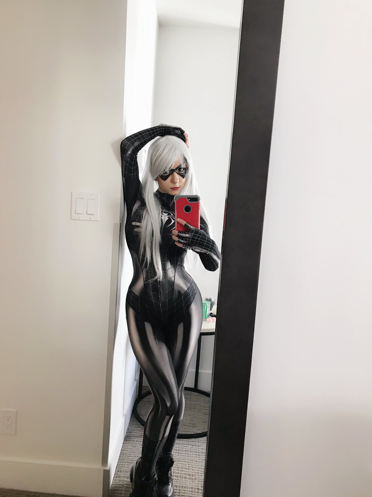 Ready to prowl the con floor | Scrolller