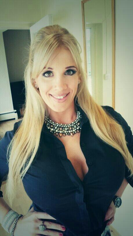 Rebecca Moore | Scrolller