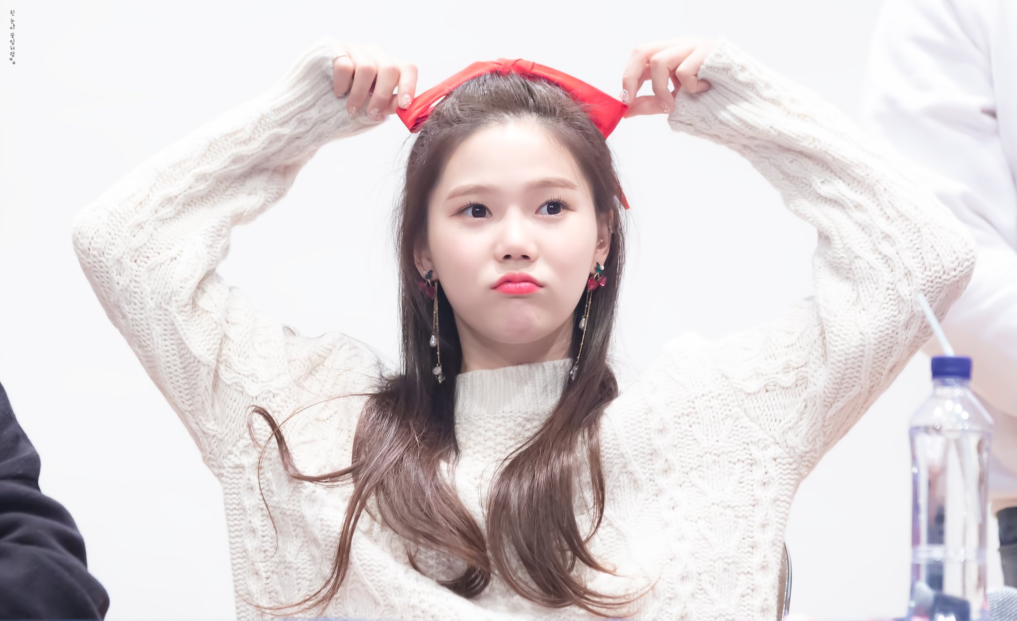 Red Bow Candy Leader | Scrolller