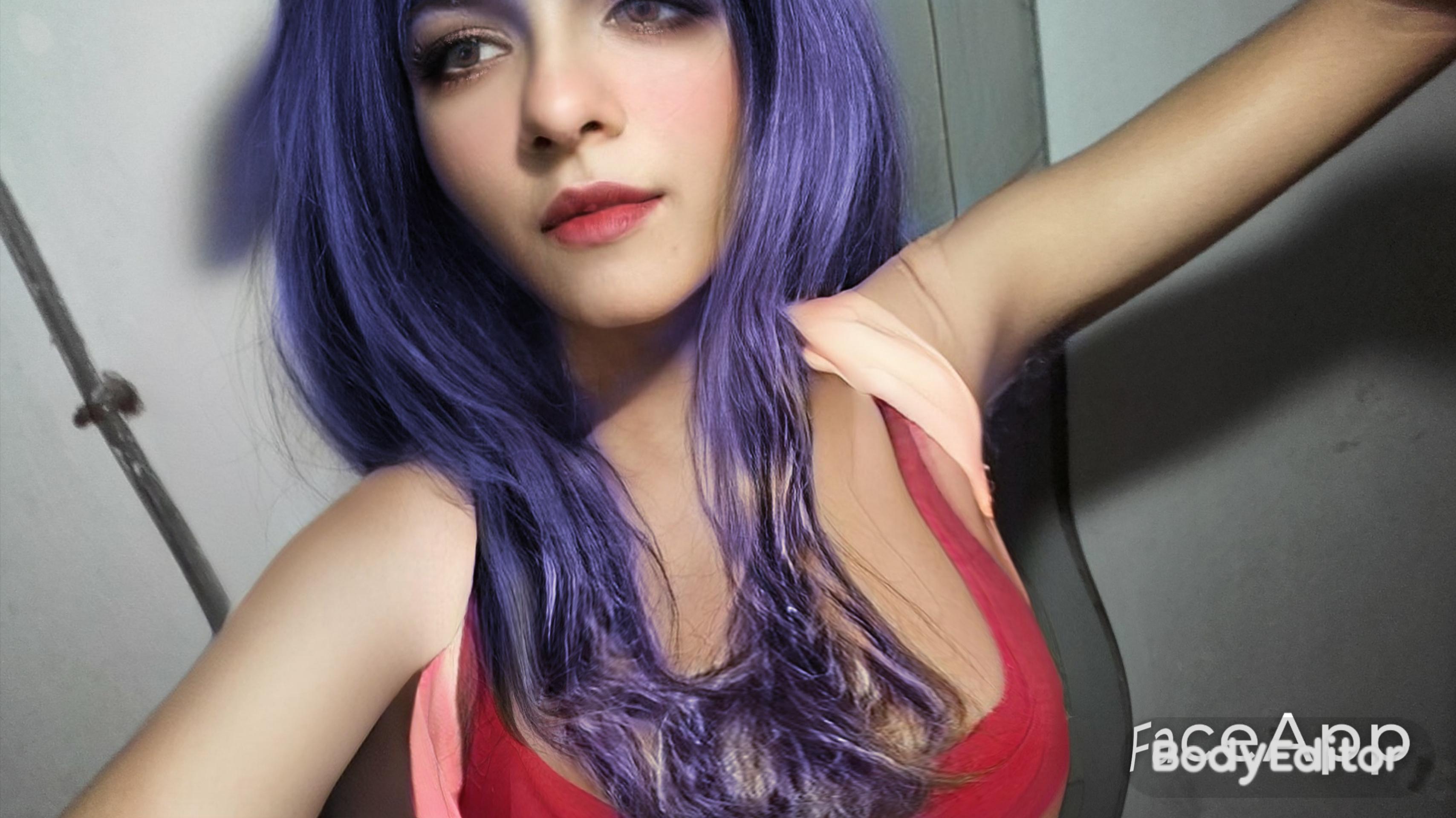 Red bras and shrugs is my go to outfit now. Only wish I could wear them in public too. | Scrolller