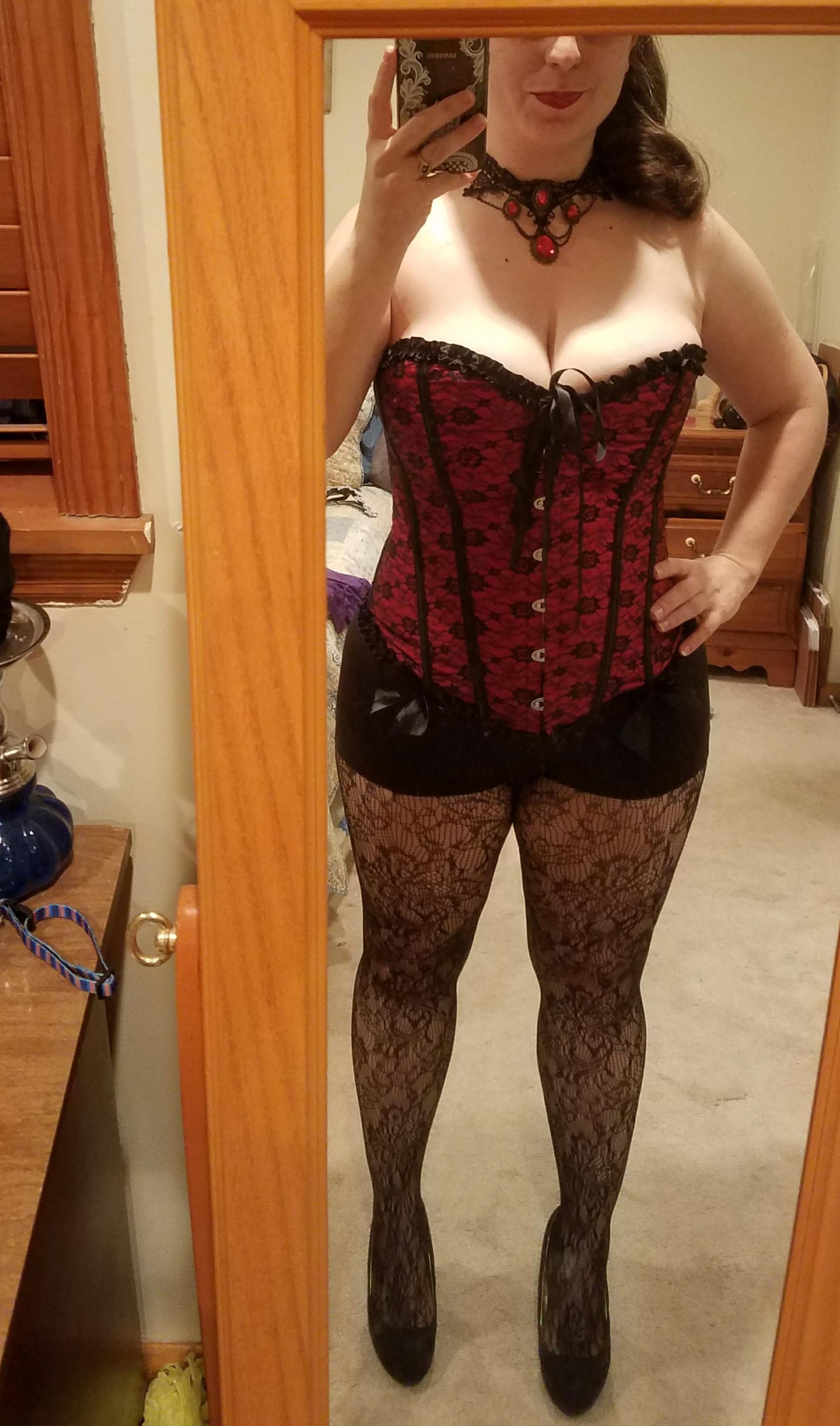 Red corset | Scrolller