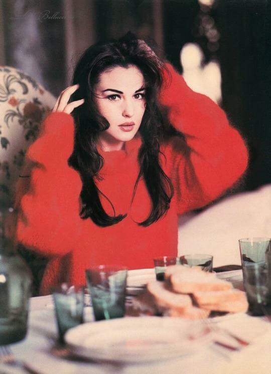 Red jumper | Scrolller