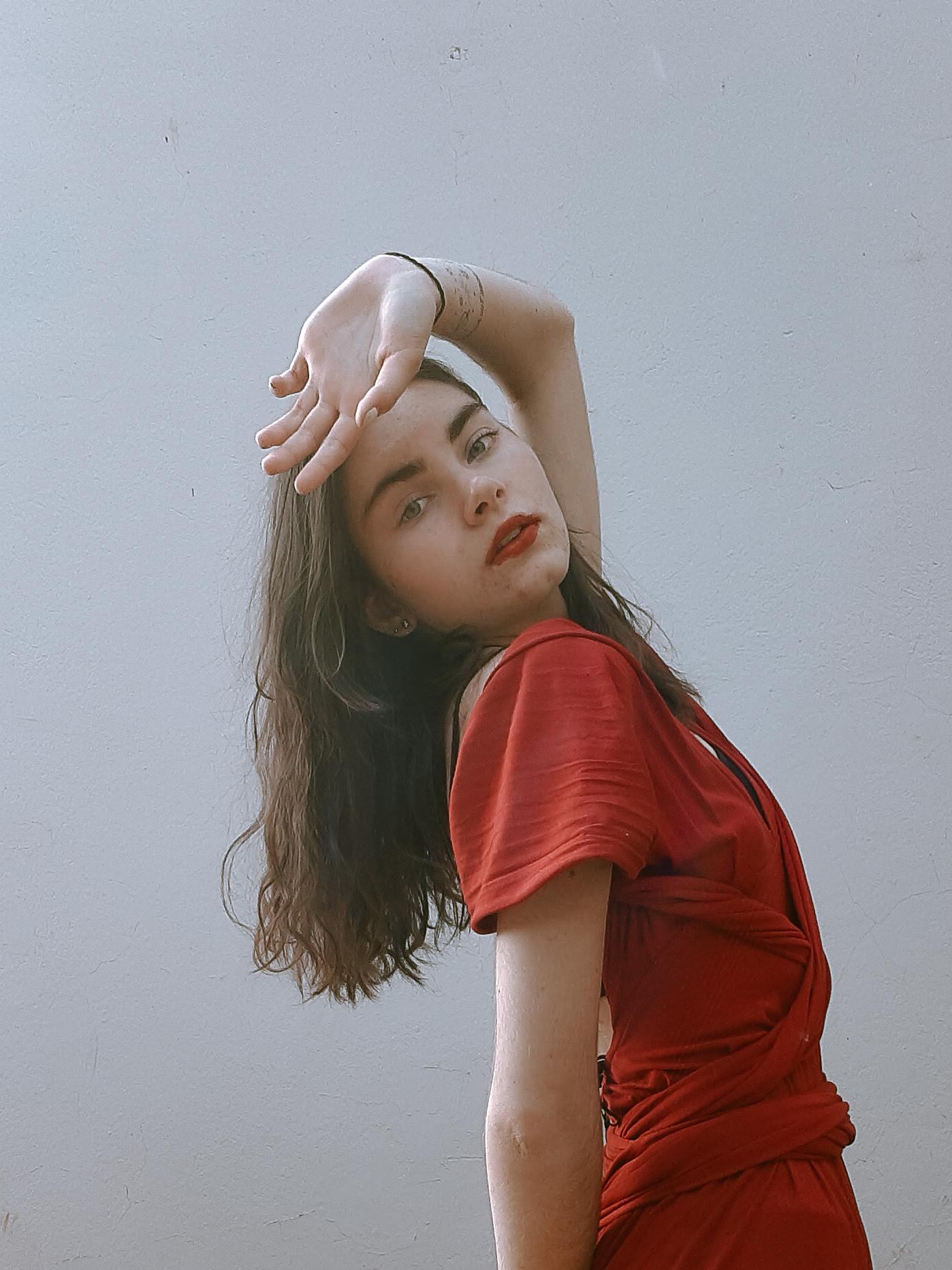 Red lady | Scrolller