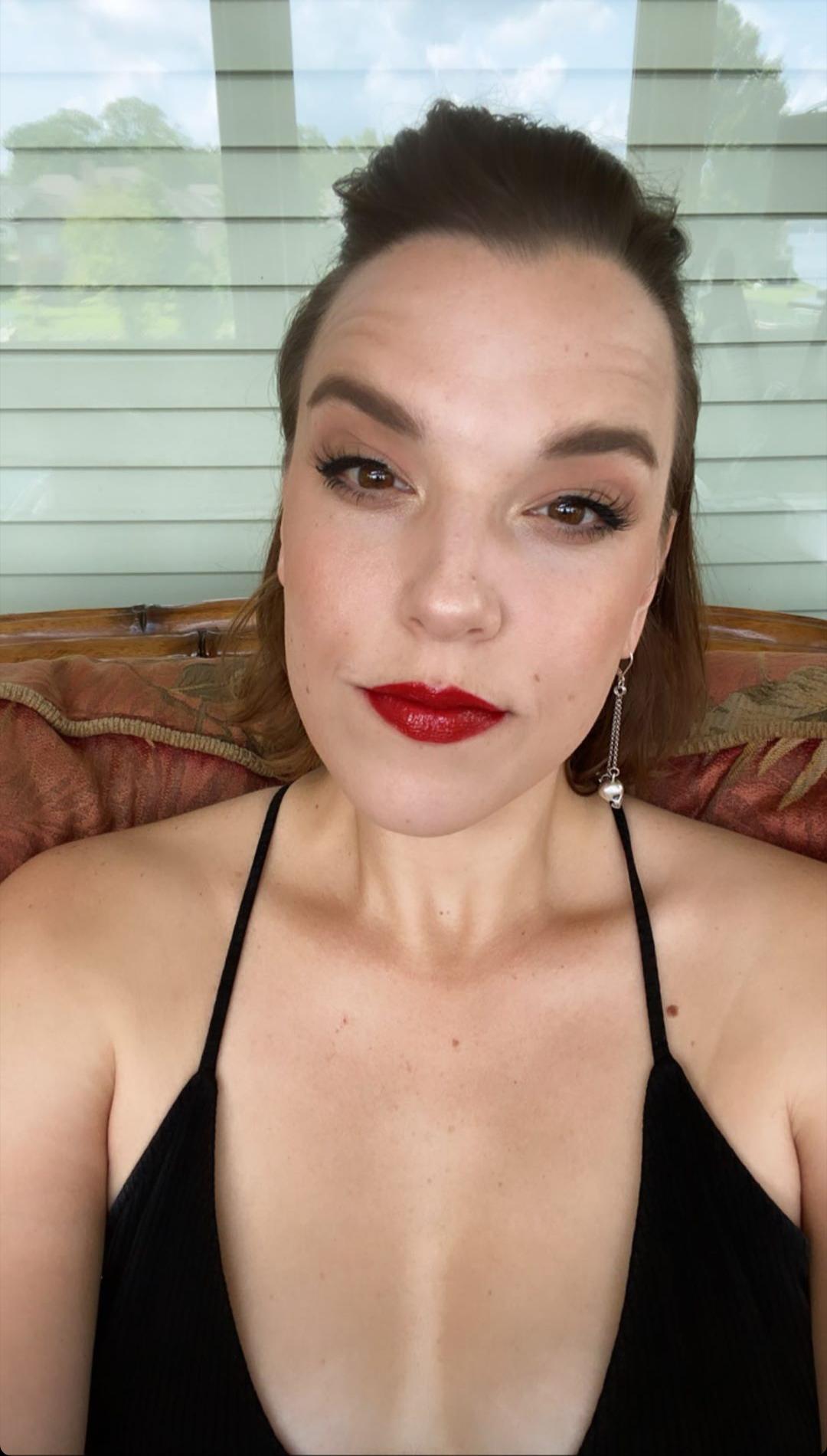 Red Lips | Scrolller