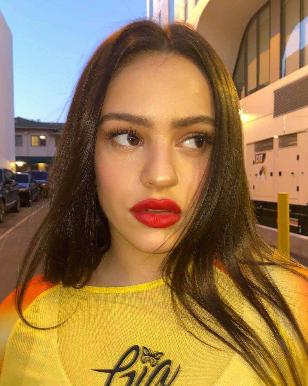 Red Lips | Scrolller