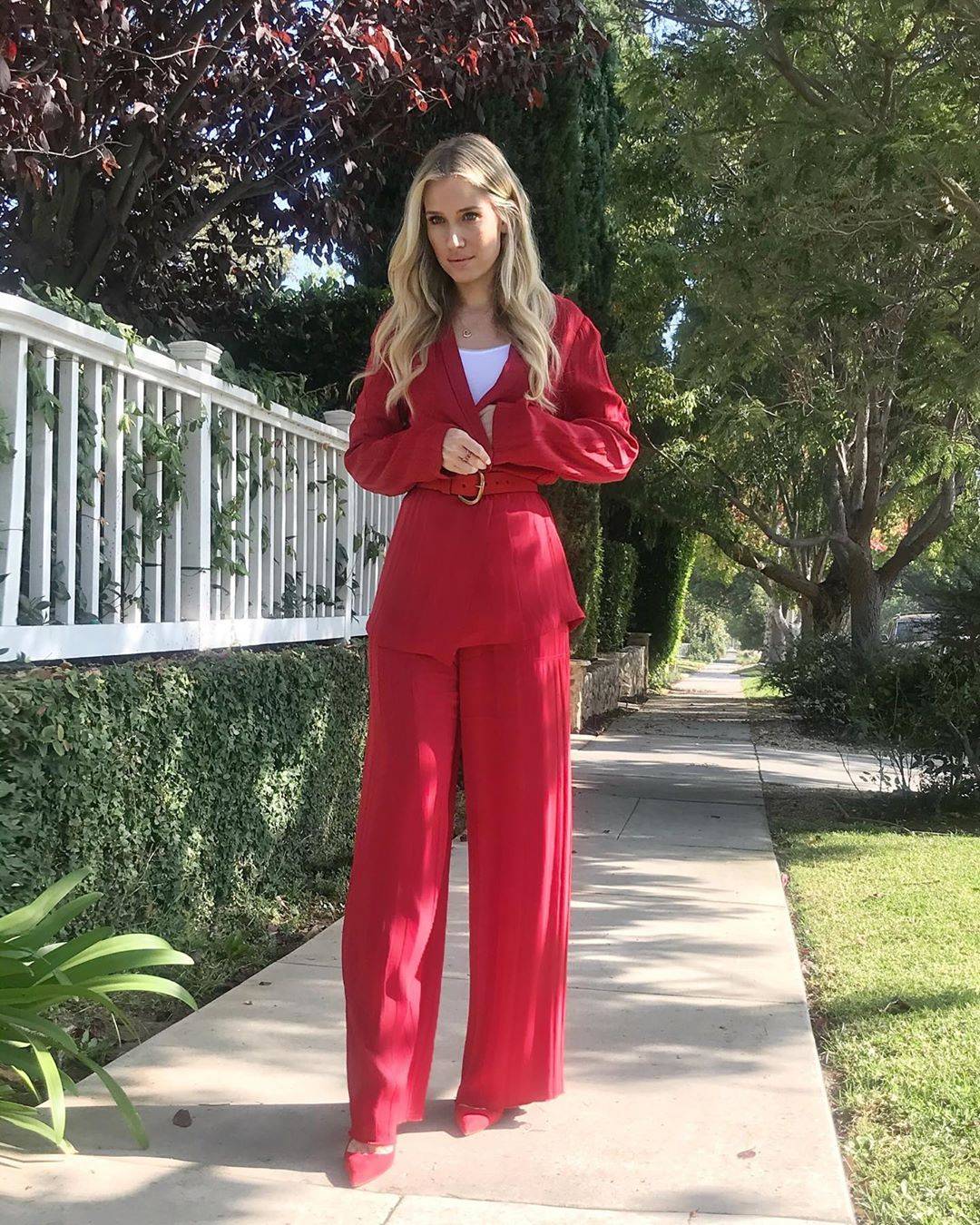 Red Suit | Scrolller