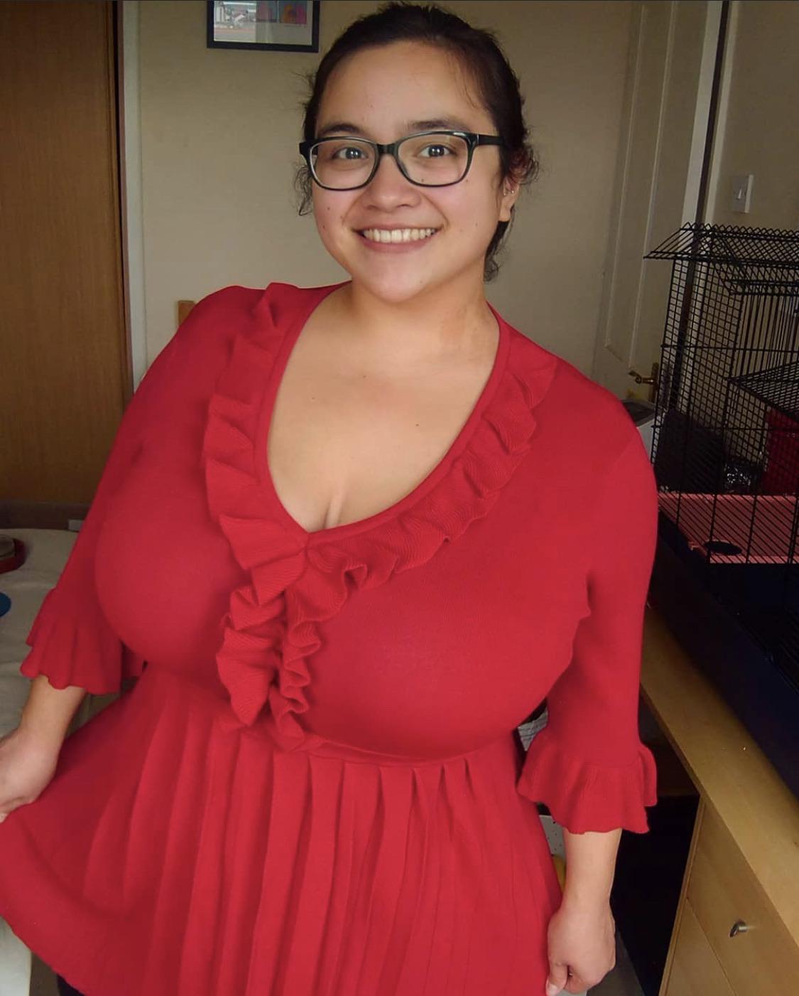 Red the color of passion | Scrolller