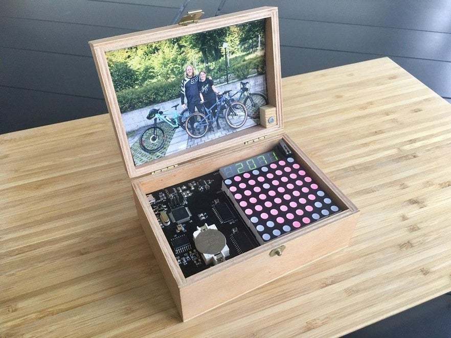 Remembrance present for my girlfriend. - I made dis. | Scrolller