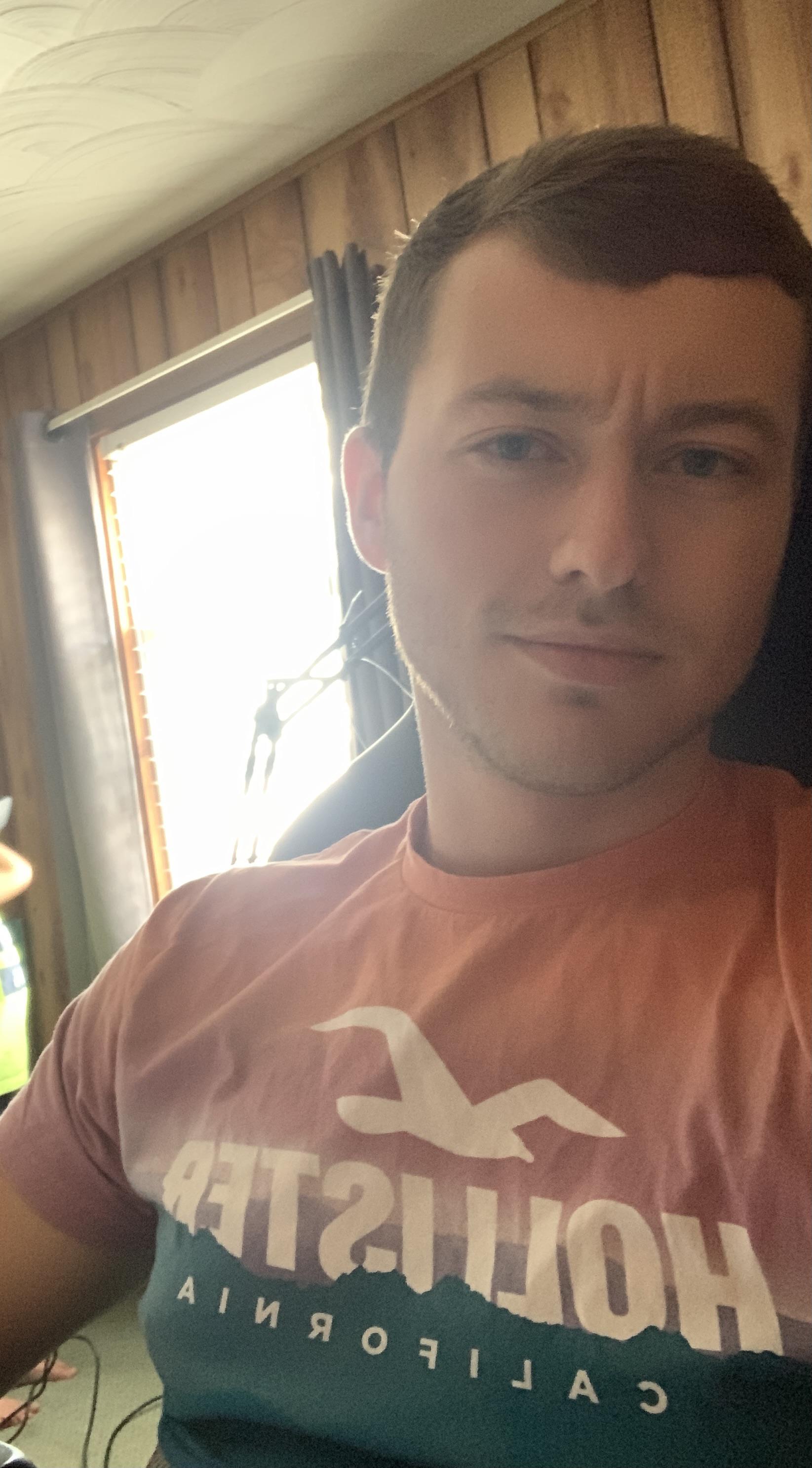 Repost of one of my favorite selfies from back in the warm times 🥺 | Scrolller