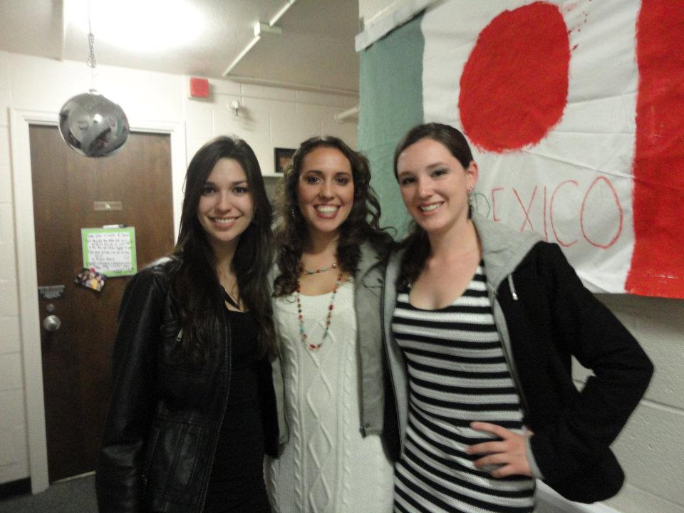 [REQUEST] Girl on far left | Scrolller